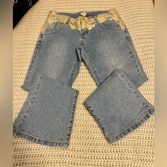 Cache | Jeans | Cache Embroidered Jeans | Poshmark